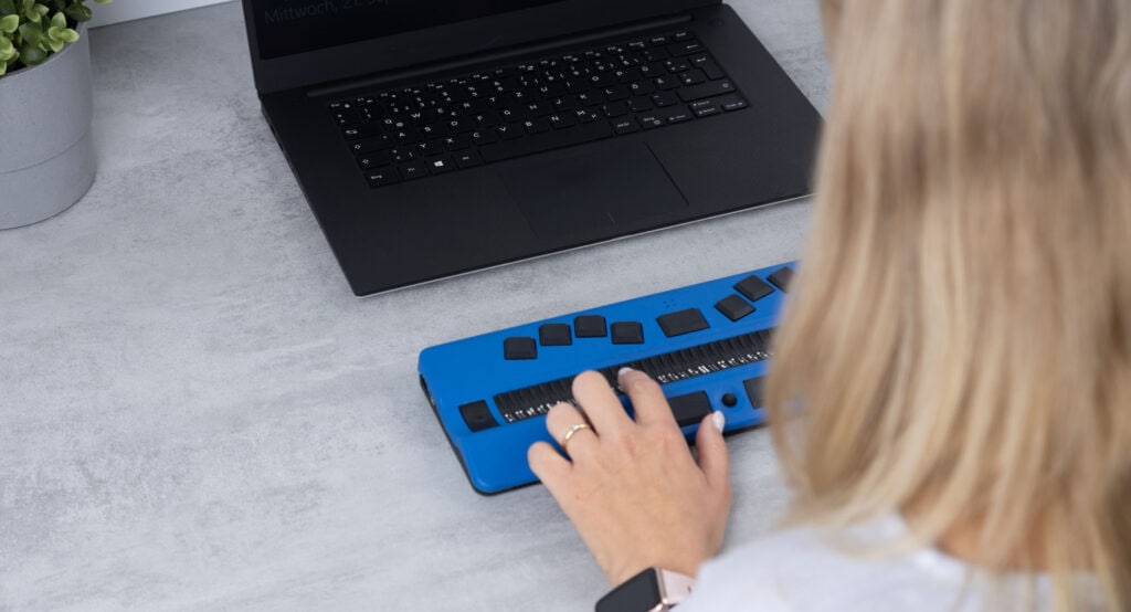 צג ברייל - Connect Braille » תשר אופטיקה געש